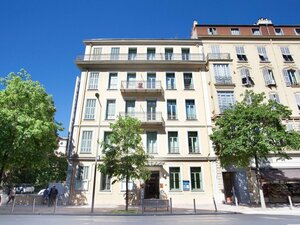 Stately studio in former hotel in the center of Nice (Provence-Alpes-Côte d'Azur, Alpes-Maritimes, Arrondissement de Nice, Nice, Boulevard Gambetta), otel  Nice'den