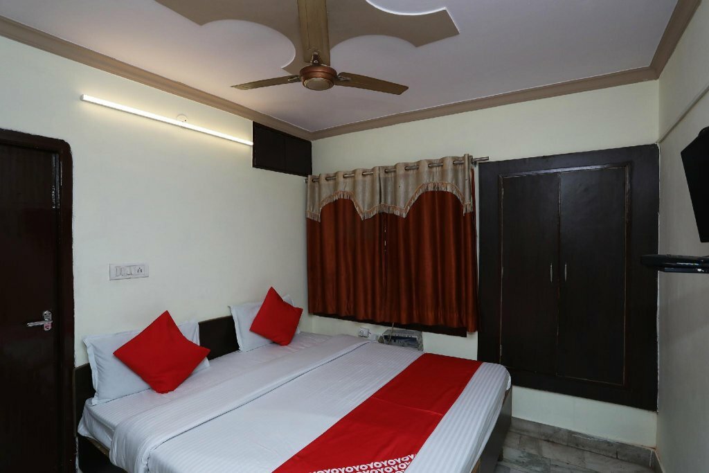 Otel Oyo 29411 Hotel Vanshika, Agra, foto