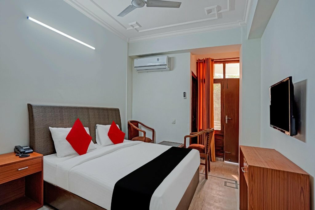 Otel Perfect Inn by Oyo Rooms, Noida, foto