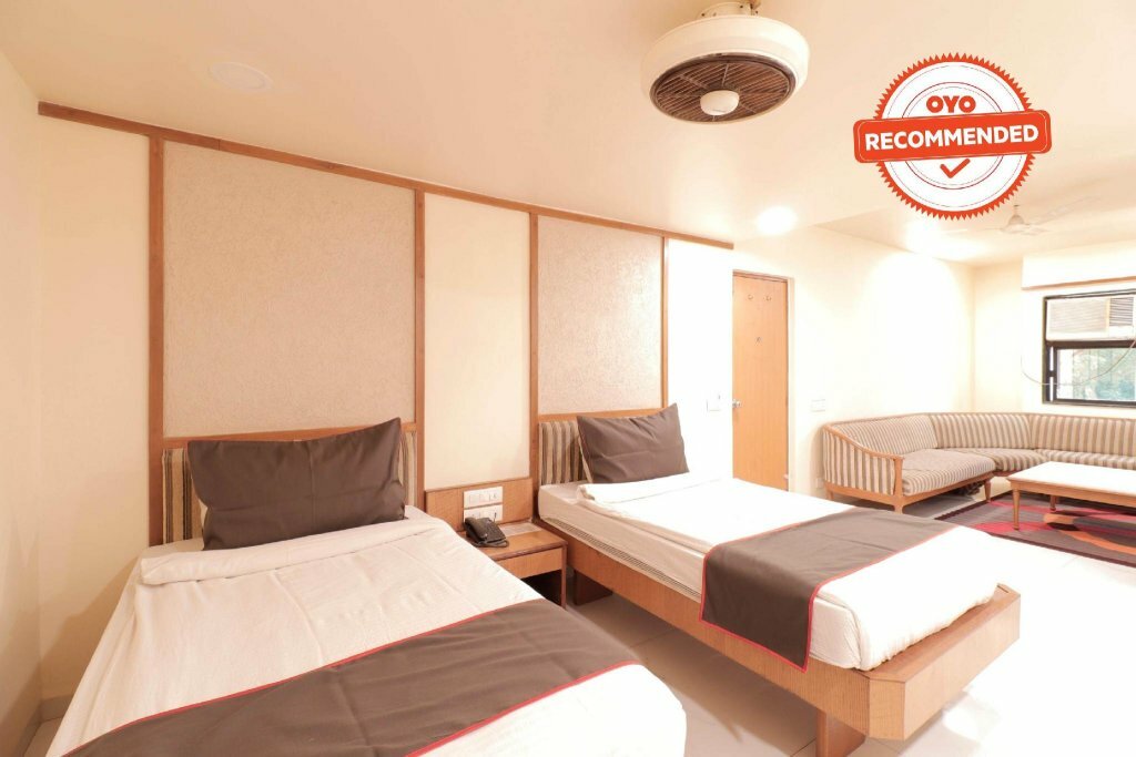 Otel Oyo 78661 Collection O Ashram Road, Ahmadabad, foto