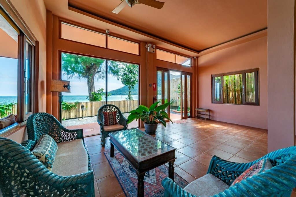 Spritüel arınma merkezi Namreka Sanctuary, , foto