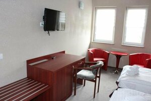 Hotel Relax (E30 Polska, 24), otel  Slubice'den