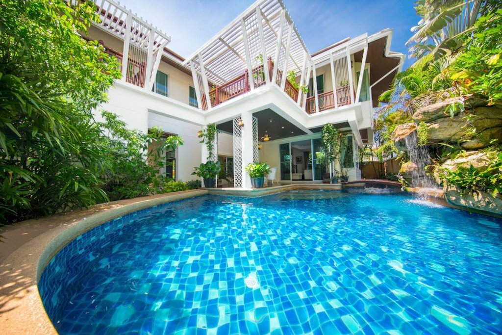 Otel Colibri Pool Villa Pattaya, Pattaya, foto