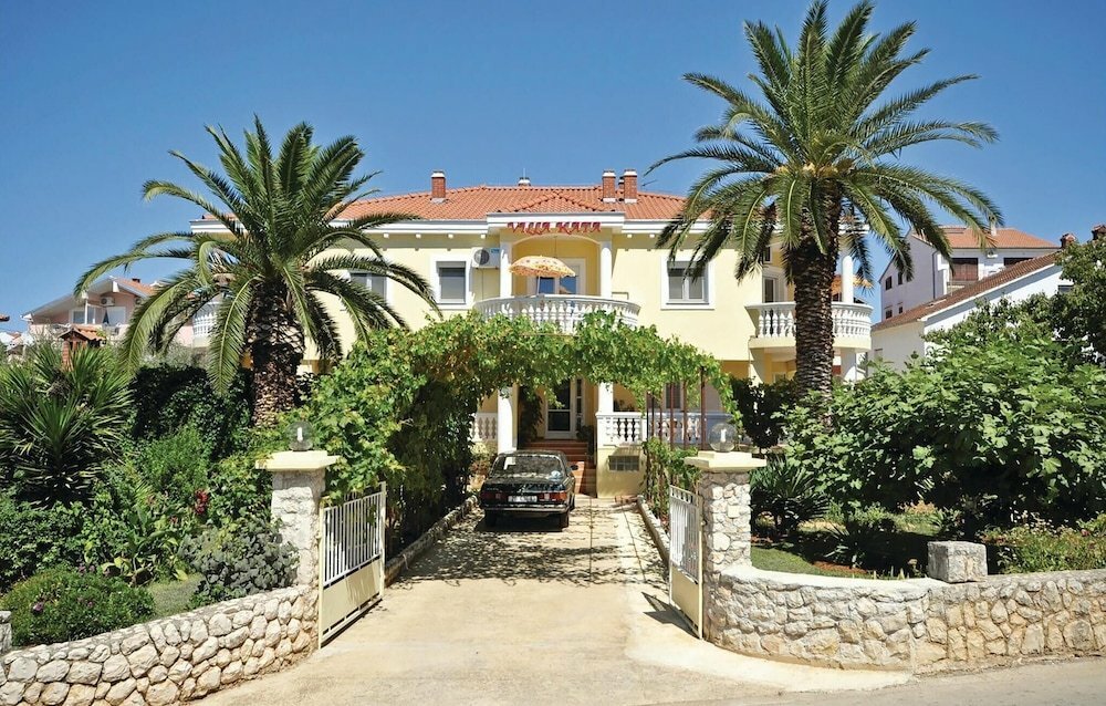 Otel Awesome Home in Zadar With Wifi and 2 Bedrooms, Zadar, foto