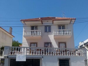 Eco Ljmonade Hostel (Lisboa, Cascais, Avenida Engenheiro Adelino Amaro da Costa), otel  Cascais'ten