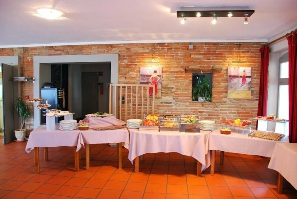 Otel The Originals City, , foto