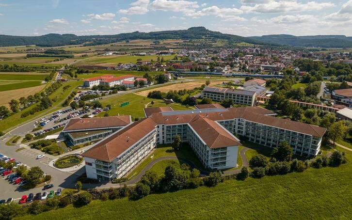 Özel muayenehaneler Schön Klinik Bad Staffelstein - Fachzentrum für Neurologie, Bavyera, foto