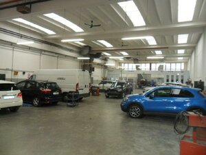 Carrozzeria Boschi Agostini Ponzi (Emilia-Romagna, la città di Parma, Via Minozzi), otomobil servisi  Parma'dan