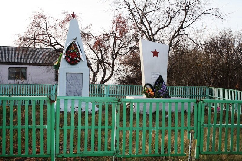 Anıt, heykel Погибшим в годы в Великой Отечественной войны, Kurganskaya oblastı, foto
