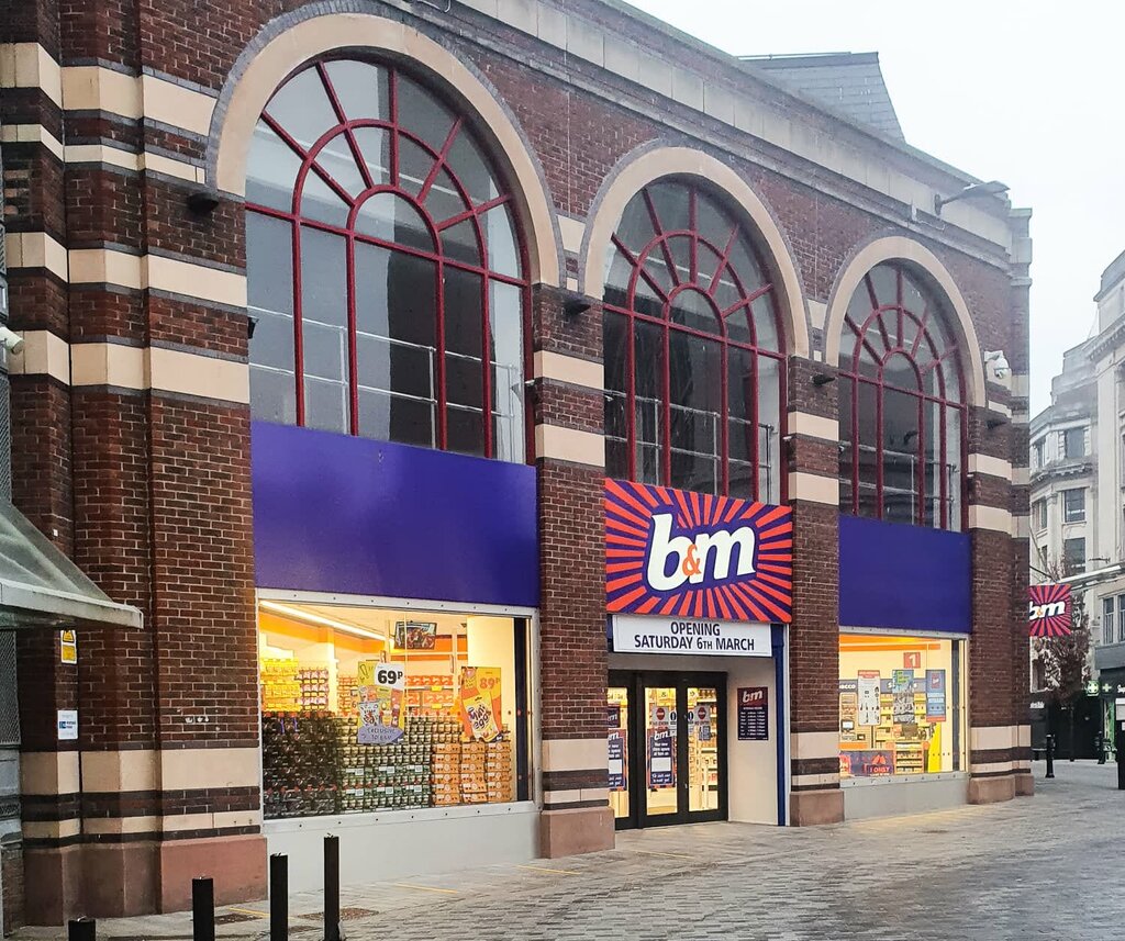 Şans oyunları B&m Store, Liverpool, foto