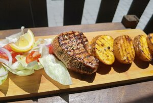 Gauchos Parrillada Uruguaya (Islas Baleares, Calvia, Santa Ponça, Avenida Rei Jaume I), restoran  Calvià'dan