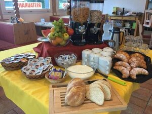 ApartSan Bernardino (Graubünden, Moesa, Strada Cantonale, 7), otel  Graubunden'den