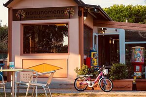 Lunapark NonUnoMeno Social Bar & Garden, Albenga, foto