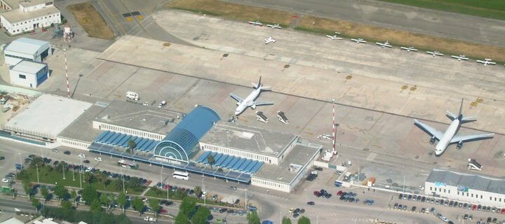Havaalanları Aeroporto d'Abruzzo, , foto
