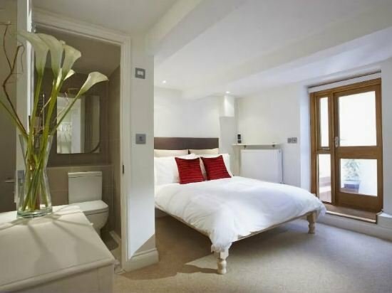 Otel Just a B, İngiltere, foto