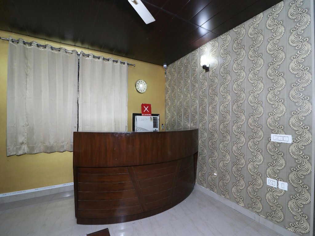 Otel Capital O 19344 Green Tree Residency, , foto