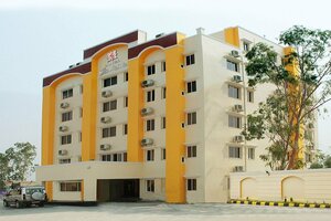 Hotel Sita Sharan (H6 BP Highway), otel