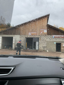 Car Service (Sortavalskoye shosse No:64, Khelyulya Urban-type Settlement), otomobil servisi  Karelya Cumhuriyeti'nden
