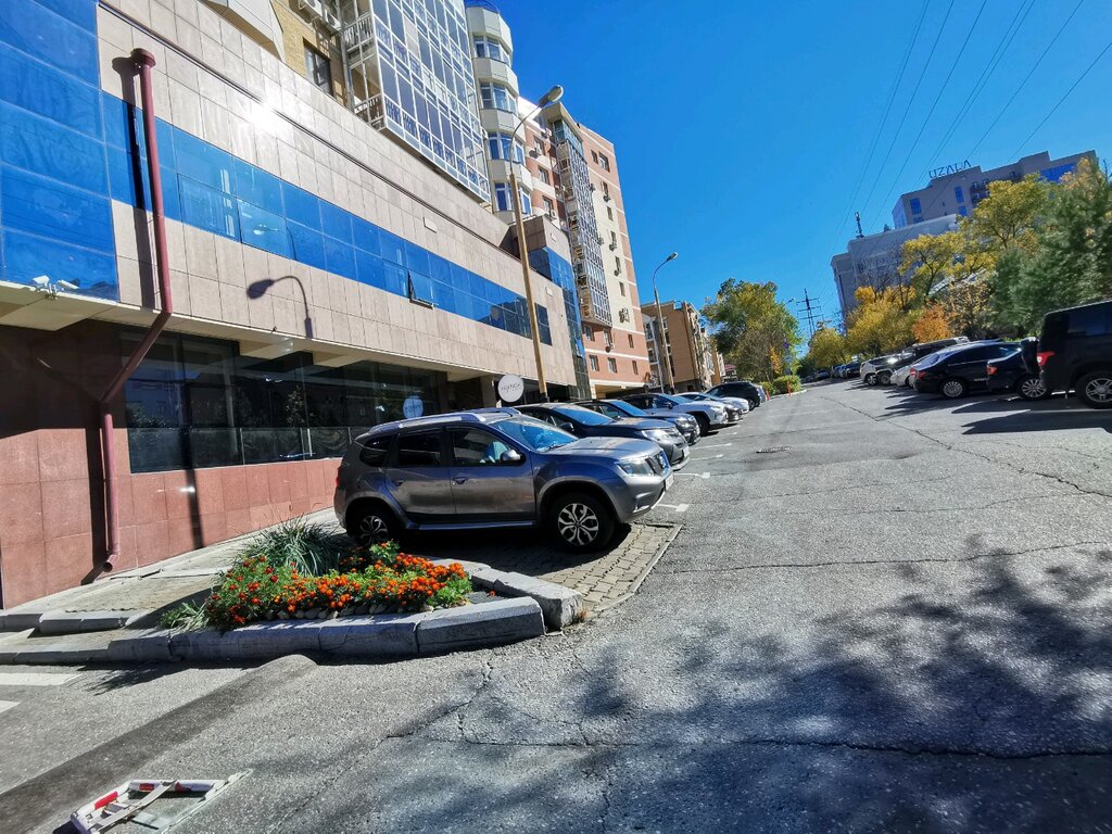 Otoparklar Автомобильная стоянка, Habarovsk, foto