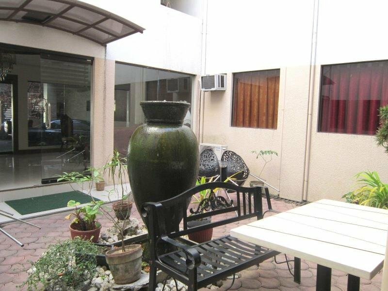 Otel Rich Manor Pension House, Lambia, foto