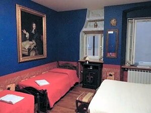 Porta Cavana (Via Felice Venezian No:14, Trieste), otel  Trieste'den