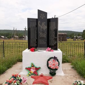 Павшим героям 1941-1945 гг. (Irkutsk Region, Bratskiy rayon, Kobinskoye munitsipalnoye obrazovaniye, selo Kob), anıt, heykel  İrkutskaya oblastından