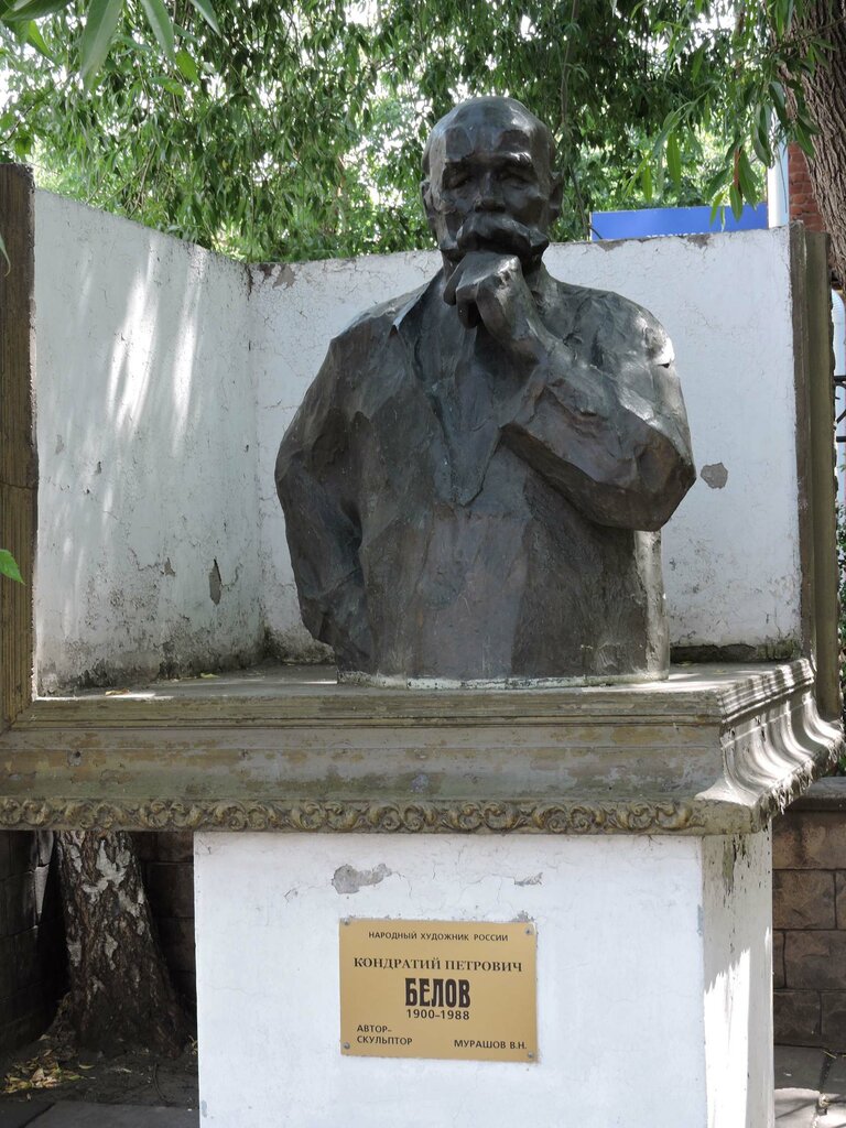 Anıt, heykel К.П. Белов, Omsk, foto