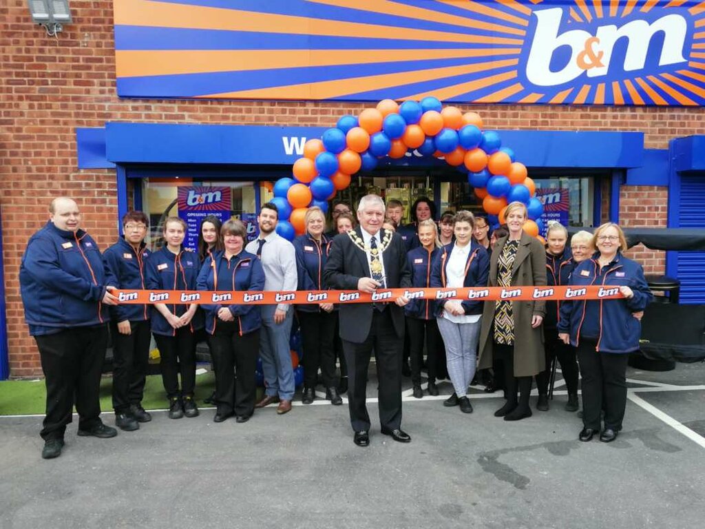 Şans oyunları B&m Store, İngiltere, foto