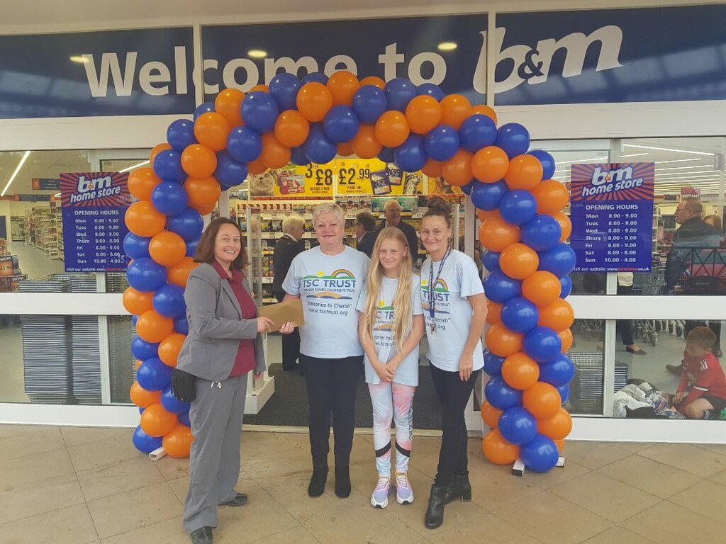 i̇ndirim ve fırsat sistemleri B&m Home Store, İngiltere, foto