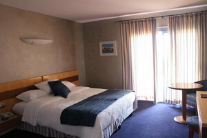 L'Acquale (Haute-Corse, Arrondissement de Calvi, Calvi, Avenue Santa Maria), otel  Calvi'den