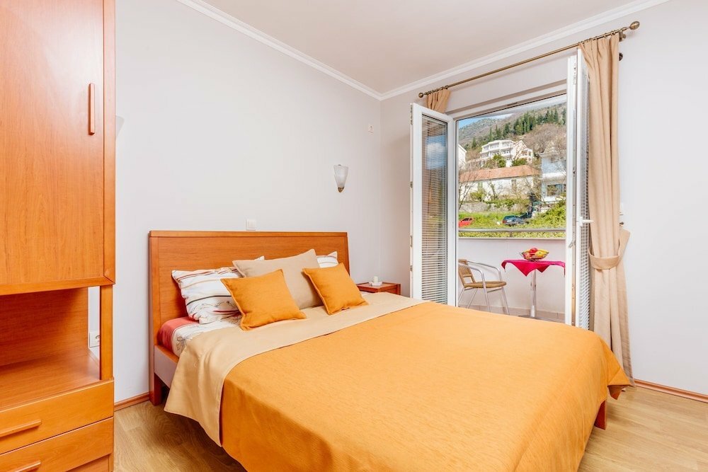 Otel Aparthotel Perper, Dünya, foto