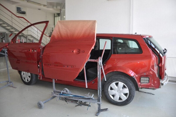 Oto kaporta Autocolor Kft, Dünya, foto