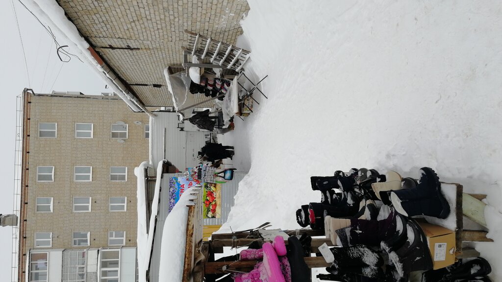 Giyim pazarı Верхний рынок, Kudymkar, foto