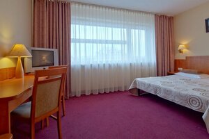 O3Hotel (Warszawa, ulica Mangalia, 1), otel  Varşova'dan