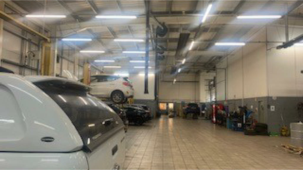 Evans Halshaw Ford Bury, production of auto parts, England, Bury ...