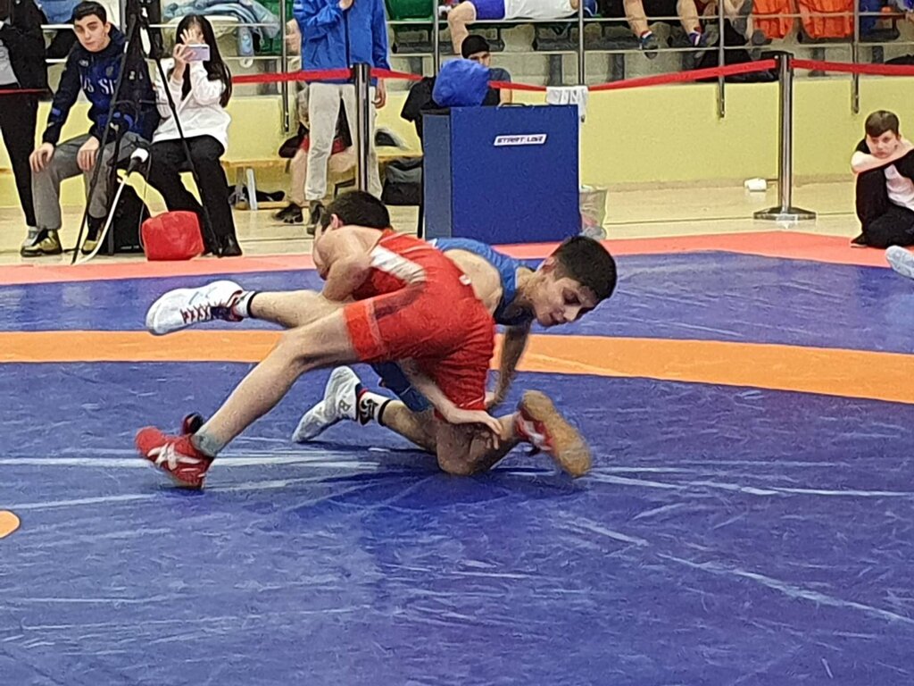 Spor ve jimnastik salonları Зал единоборств, Nadym, foto