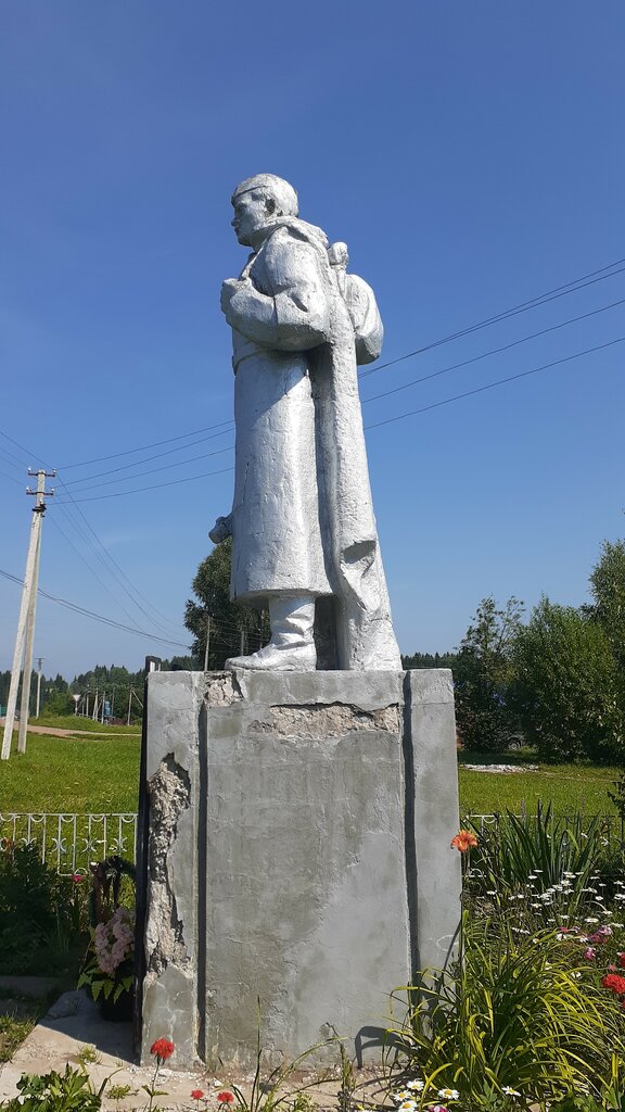 Anıt, heykel Землякам, погибшим в годы Великой Отечественной войны, Udmurtiya, foto