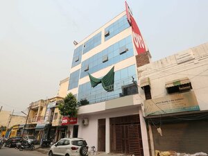 Oyo 22079 Hotel Blueberry (State of Haryana, Faridabad District, Faridabad, NIT 1), otel  Faridabad'dan