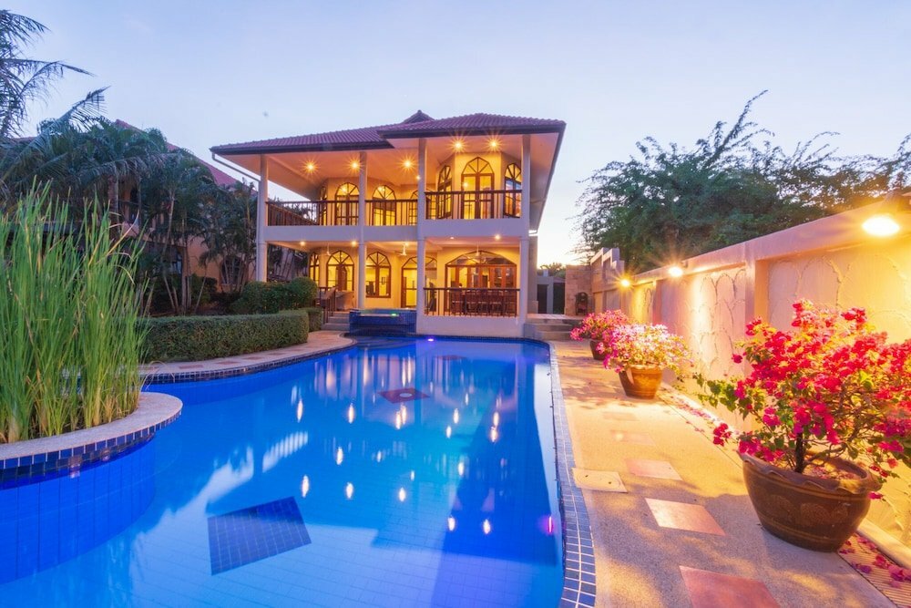 Otel Beautiful 4 Bedroom Bali Style Villa S4, Dünya, foto