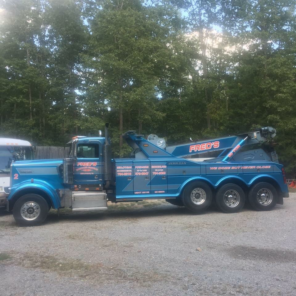 Toplu taşıma yönetimi ve bakımı Fred's Wrecker Service LLC, Virginia, foto