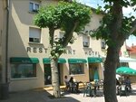 Le Florina (Auvergne-Rhône-Alpes, Puy-de-Dôme, Arrondissement d'Issoire, Murol, Place de l'Hôtel de Ville), otel