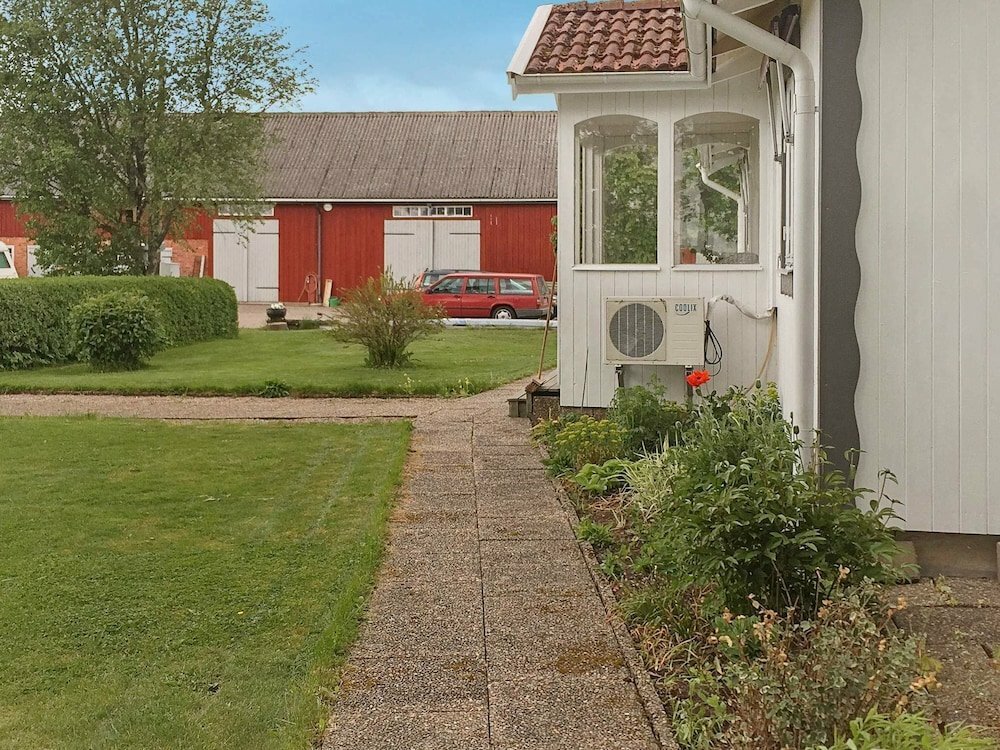 Otel Holiday Home in Vara, Vastra Gotaland Vilayeti, foto