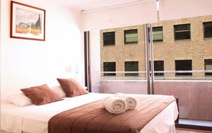 Encomenderos Apart Hotel (Santiago Metropolitan Region, Provincia de Cordillera, Comuna de Puente Alto, Pasaje Los Encomenderos Oriente), otel