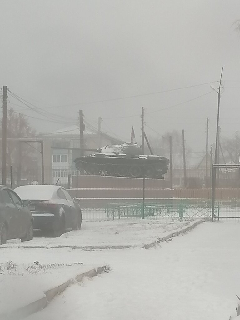 Teknoloji anıtı Танк Т-55, Sverdlovskaya oblastı, foto