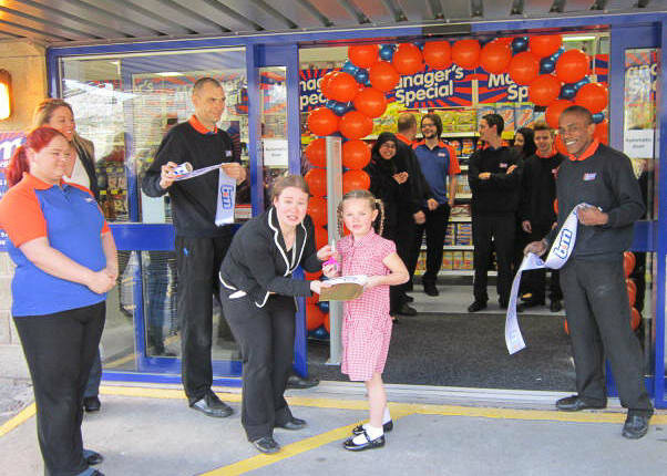 Şans oyunları B&m Store, İngiltere, foto