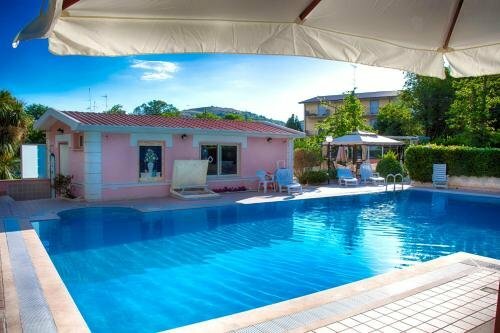 Otel Hotel Gioia Garden, Fiuggi, foto