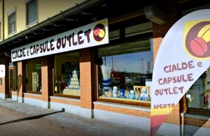 Kahve dükkanları Cialde e Capsule Outlet, Novara, foto