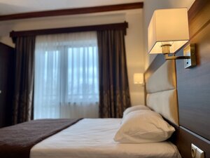 Barracuda (улица Ленина No:63Б, село Оленевка), otel  Kırım Cumhuriyeti'nden