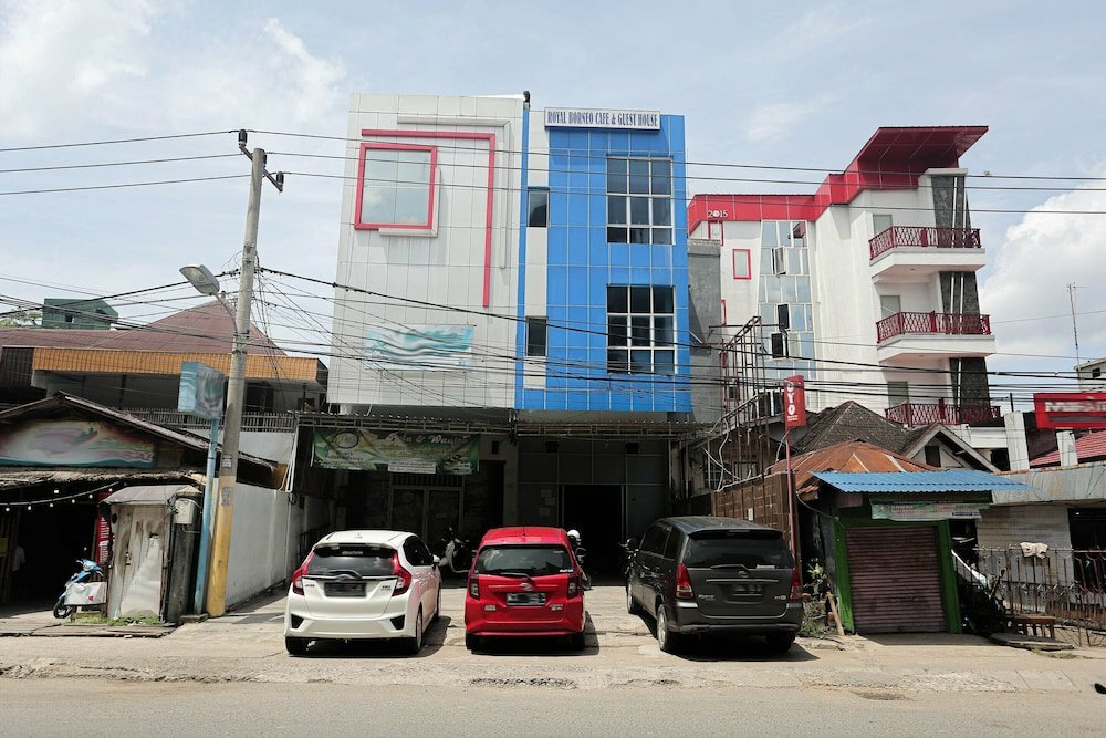 Otel Oyo 2524 Royal Borneo Guesthouse, Banjarmasin, foto