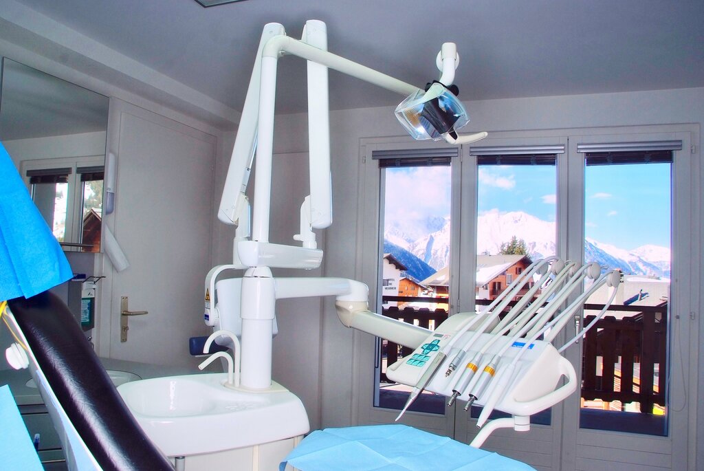 Özel ağız ve diş sağlığı klinikleri ve muayenehaneleri Centre dentaire d'altitude de Verbier, Valais, foto
